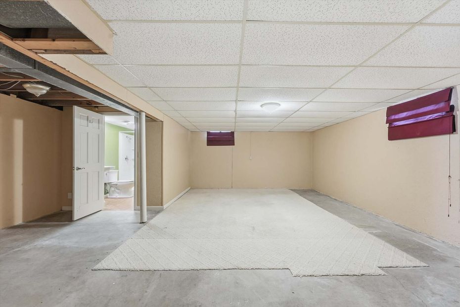 Single-Level Ranch in Round Hill | Overland Park KS